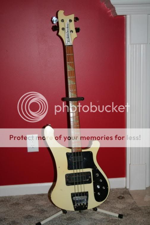 5 minutes left to buy this Rickenbacker copy bass! - Electric Guitars ...