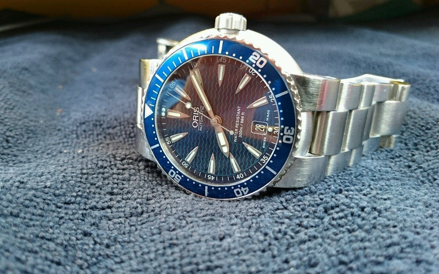 Dive Watch With Blue Wave Dial | WatchUSeek Watch Forums
